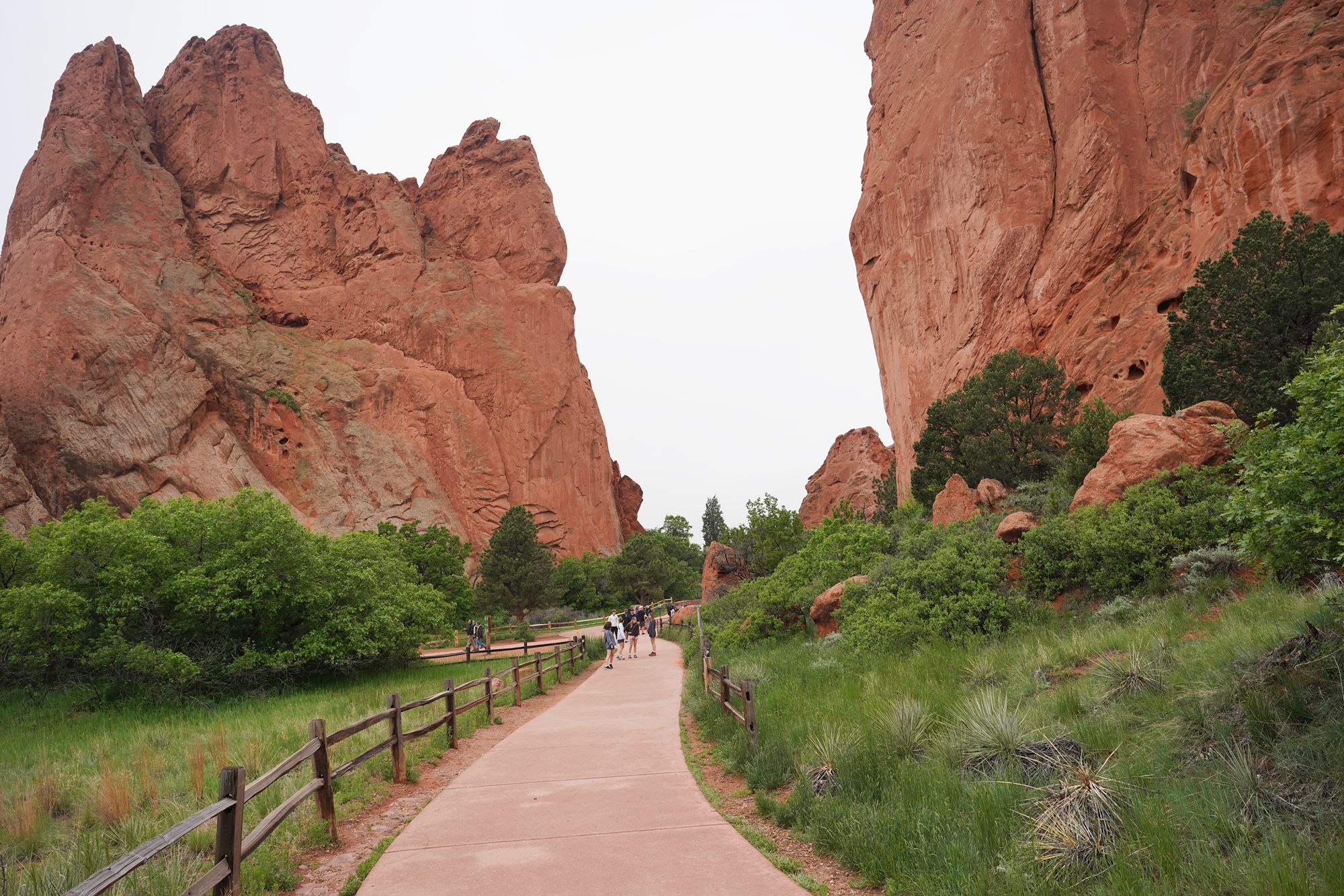 Colorado Springs Walk, Garden of the Gods, Colorado, USA - See Any Places